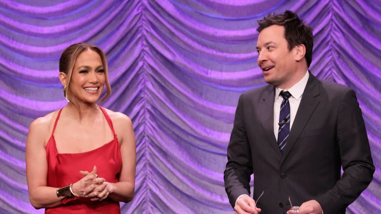 Jennifer Lopez y Jimmy Fallon publicarán un libro bilingüe