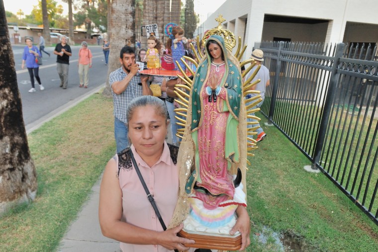 This photographer is leaving a 'footprint' of Latino life in his state ...