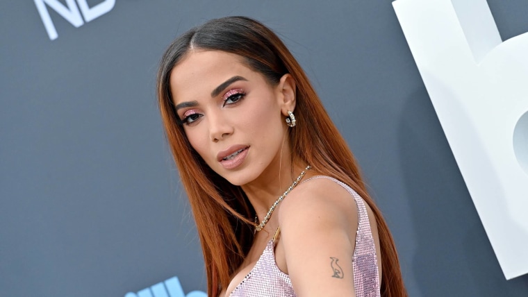 Anitta revela cómo fue crecer en el gueto y confiesa lo que hace con su ...