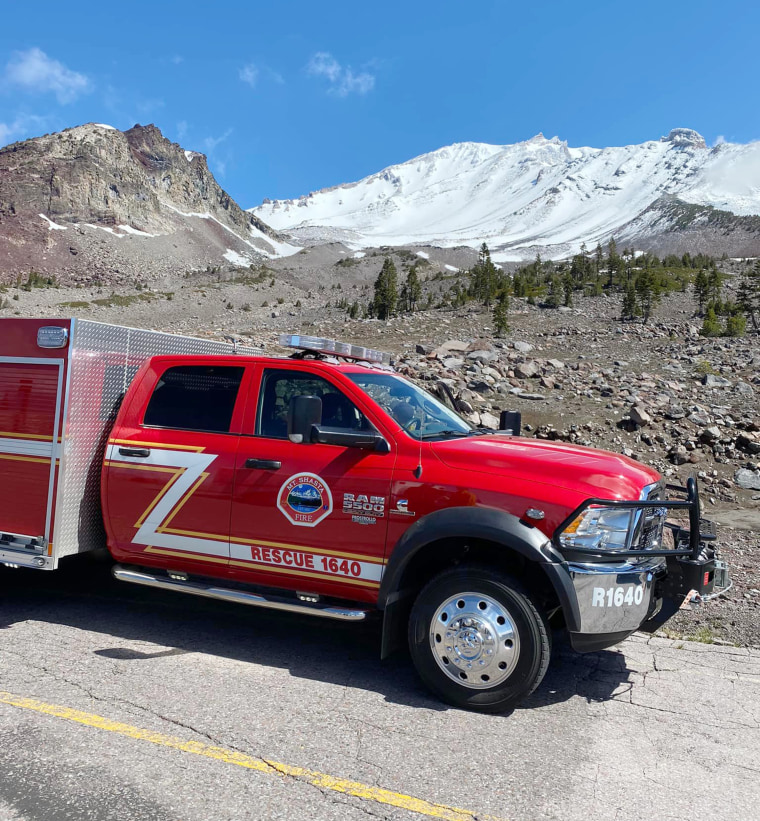 1 climber Dead, 4 Others Rescued on California’s Mount Shasta After ...