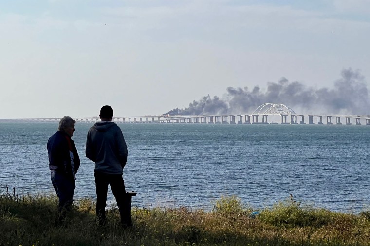 ¿Por qué el puente de Crimea es tan importante para Putin?