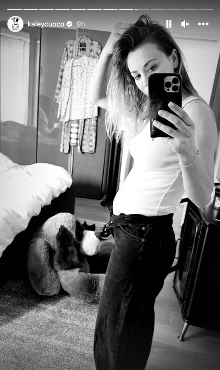 Kaley Cuoco Shares Photos of Baby Bump, Recalls Early Pregnancy Moments