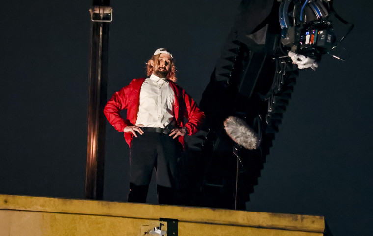 Ryan Gosling Rocks Long Hair and a Beard While Filming 'The Fall Guy'