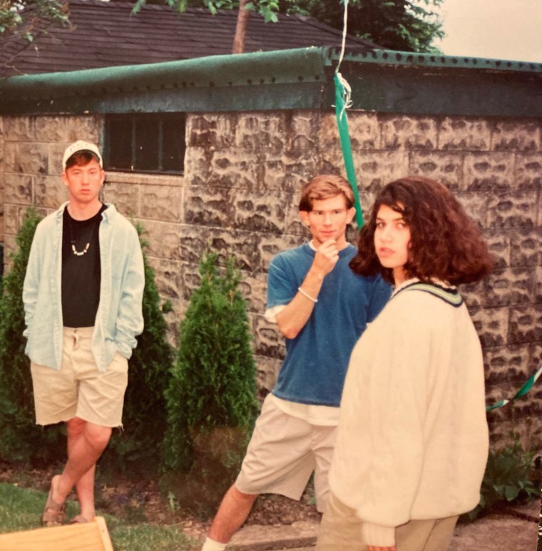 My Long-Ago Boyfriend Died. After All These Years, My Grief Shocked Me