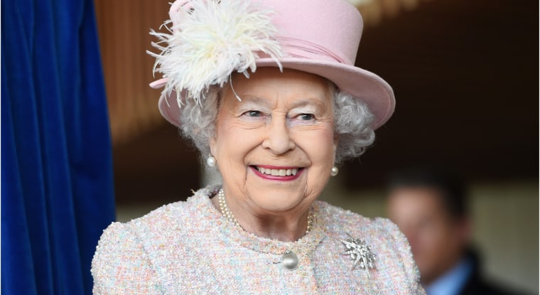 Nuevo libro revela cómo la reina Elizabeth II aceptó morir en paz