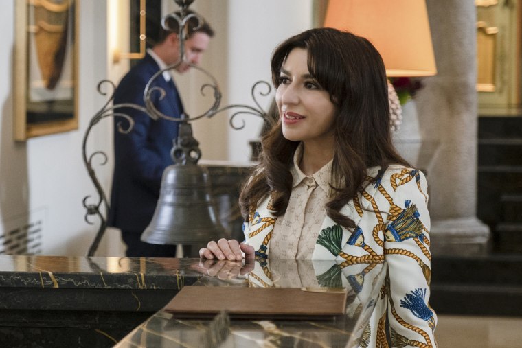 'White Lotus' star steals the show with acerbic wit and Sapphic allure