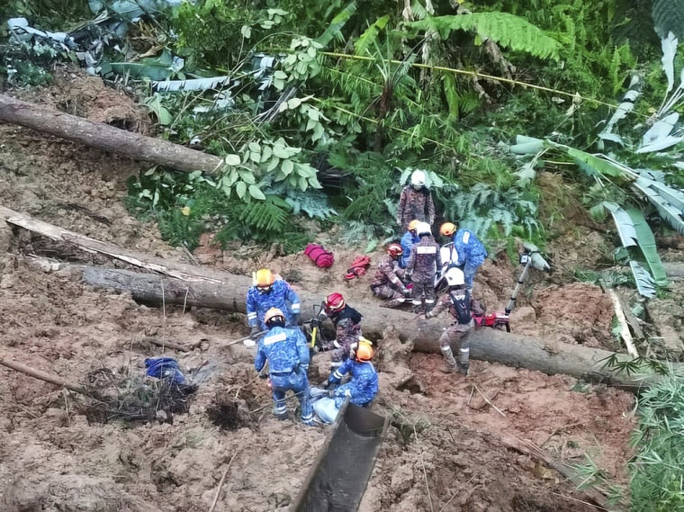 Un alud deja 16 muertos y 17 desaparecidos en Malasia