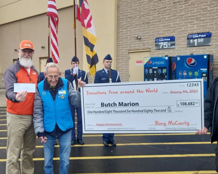 El anciano de 82 años que trabajaba en Walmart y pudo jubilarse gracias ...