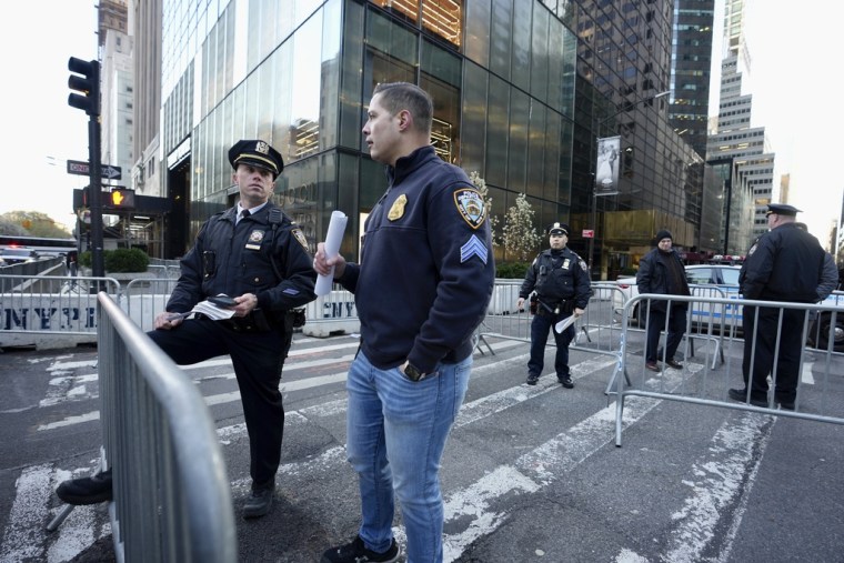 Donald Trump llega a Nueva York para presentarse el martes ante una ...