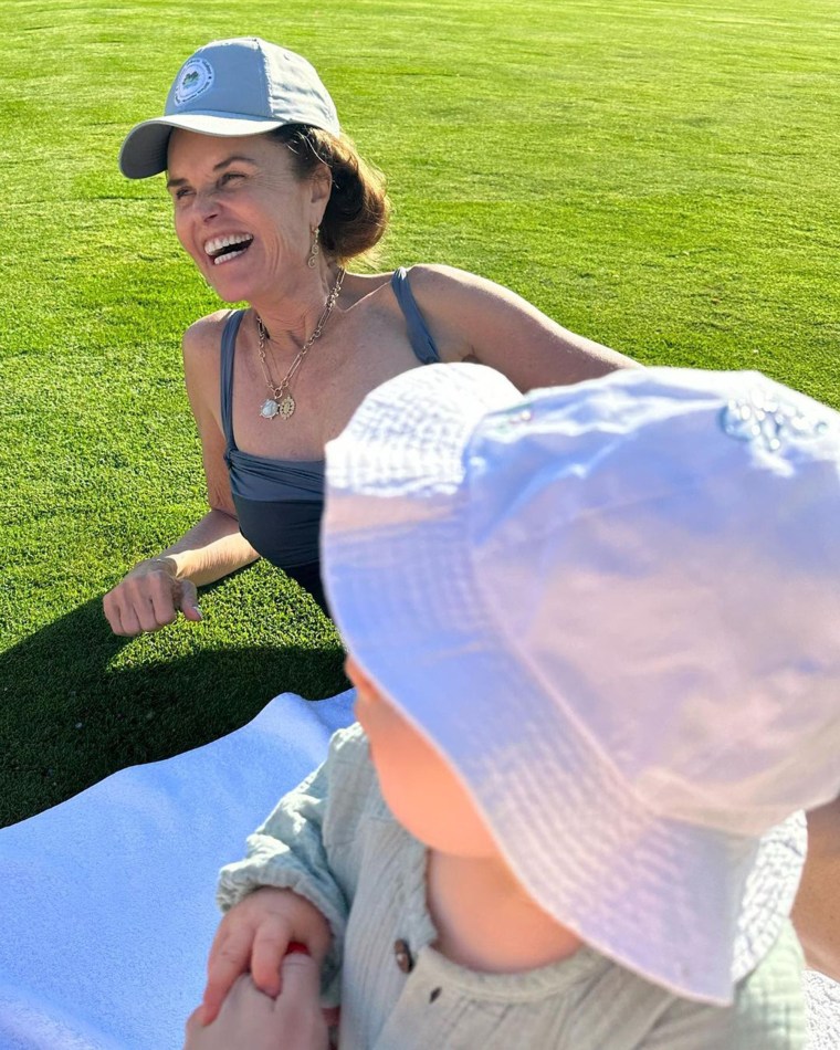 Katherine Schwarzenegger Pratt Shares Easter Pics With Maria Shriver ...