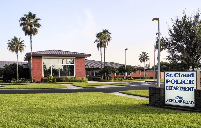 Florida police officer accused of stealing dead man's credit card ...