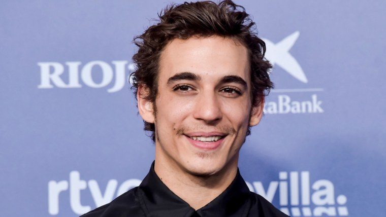 Miguel Herrán y su novia están esperando a su primer hijo