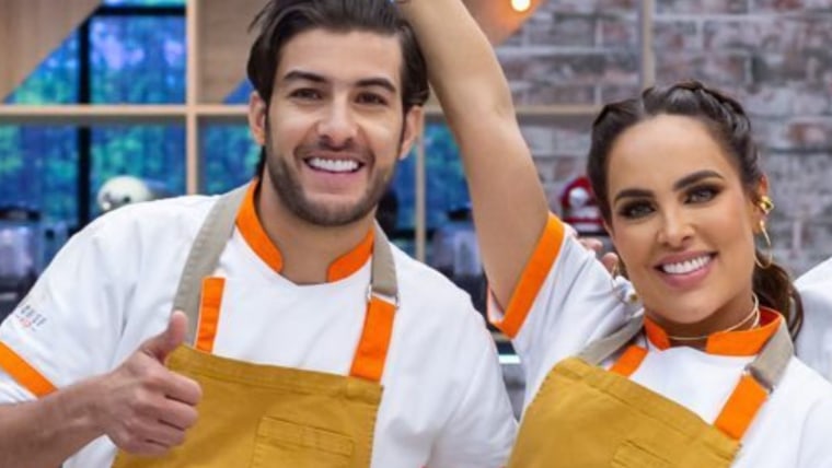 Sara Corrales Y Juan Pablo Gil Sellaron Su Romance Con Besos