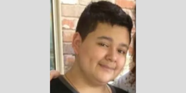 Rudy Farias fue hallado junto a una iglesia de Texas con golpes y ...