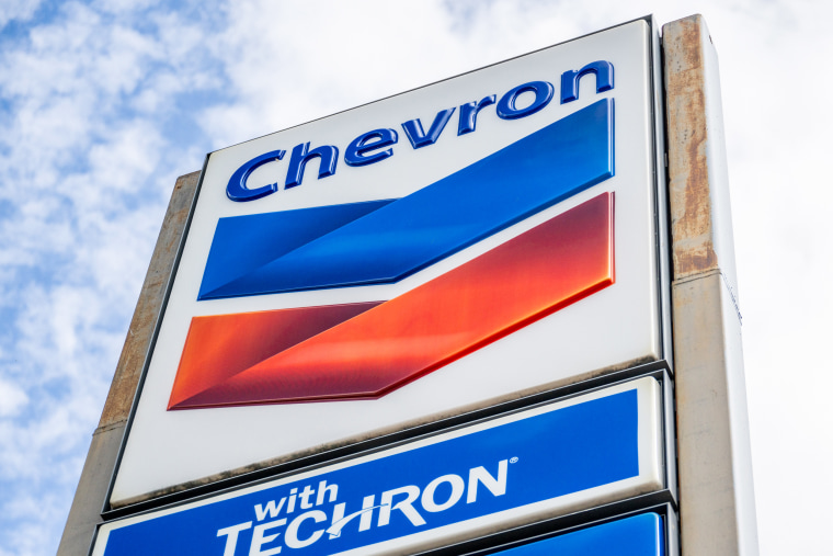 Why Exxon and Chevron are doubling down on fossil fuel energy with big ...