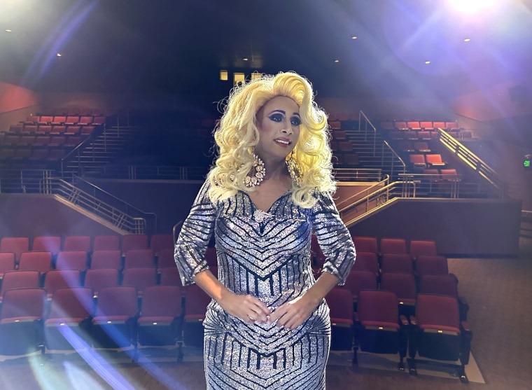 Marytrini, la 'drag queen' latina que no se rinde al cáncer ...