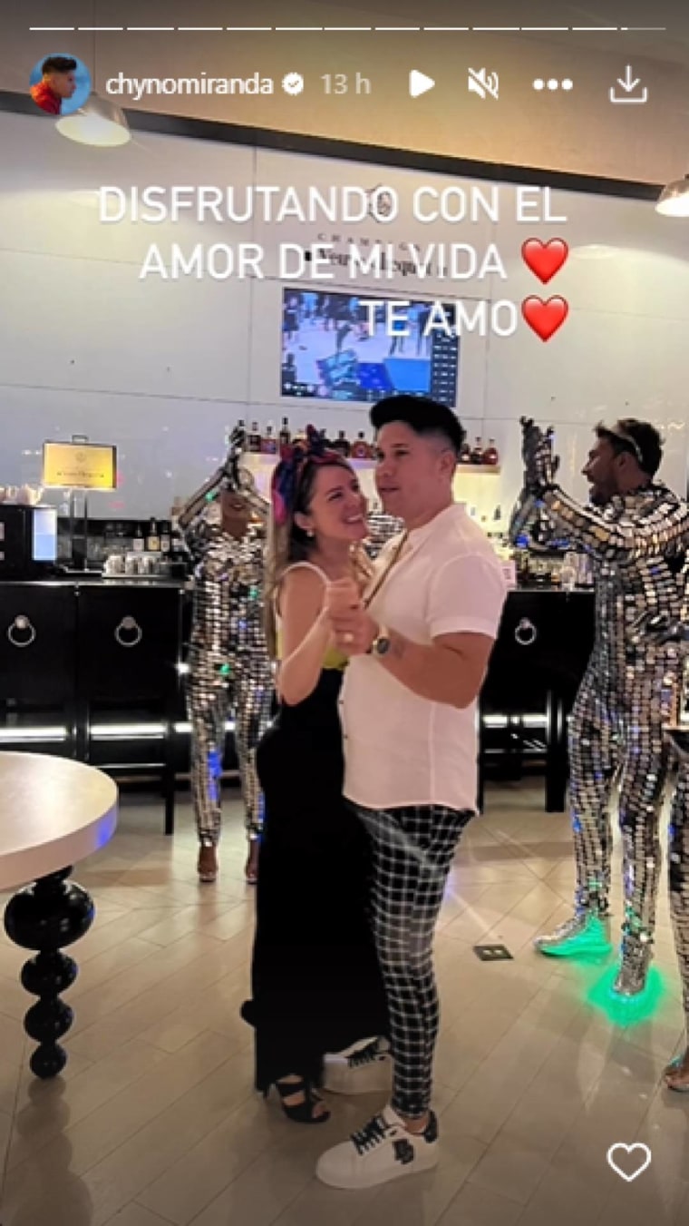 Chyno Miranda festejó su cumpleaños con su novia Astrid Falcón