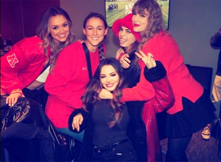 Taylor Swift, Kylie Kelce Pose With Keleigh Teller, Cara Delevingne At ...