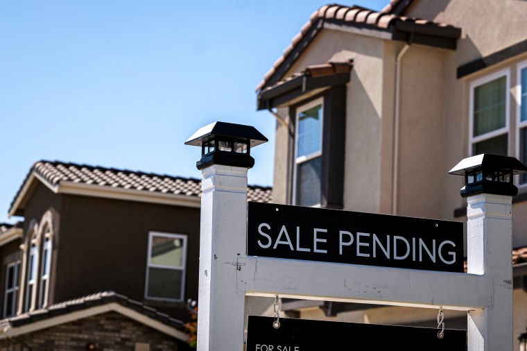 Pending home sales in April slump to lowest level since the start of ...