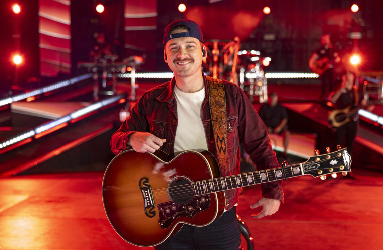 Morgan Wallen Bar Sign Controversy, Explained