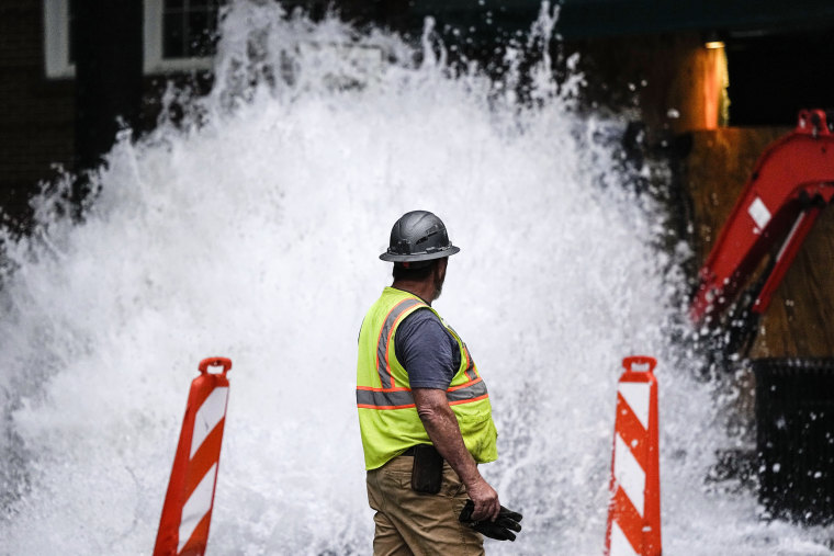 Atlanta water woes extend into fourth day as city finally cuts off ...
