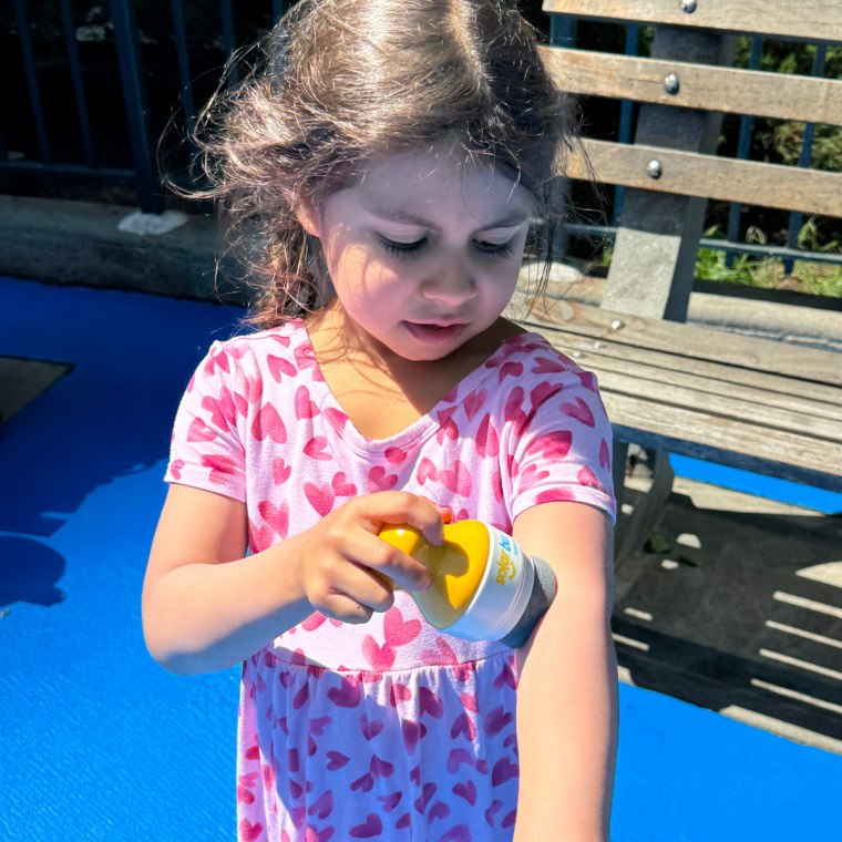 Solar Buddies Sunscreen Applicator Review