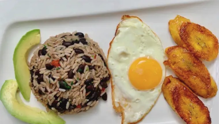 Una ‘tica’ revela el secreto de su país para tener una vida larga y sana