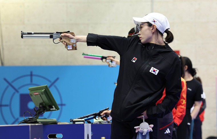 South Korean Olympic Shooter Kim Yeji Wins Over Fans at the Paris Games