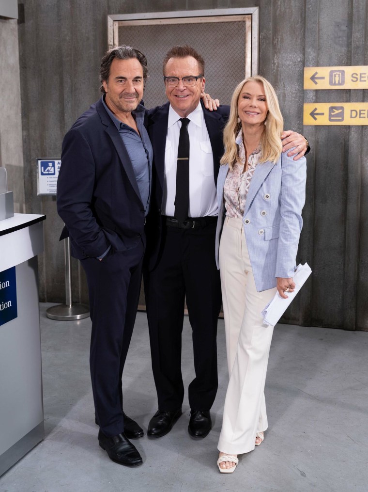 Tom Arnold On ‘Bold And The Beautiful’ Guest Appearance, Memento From Set