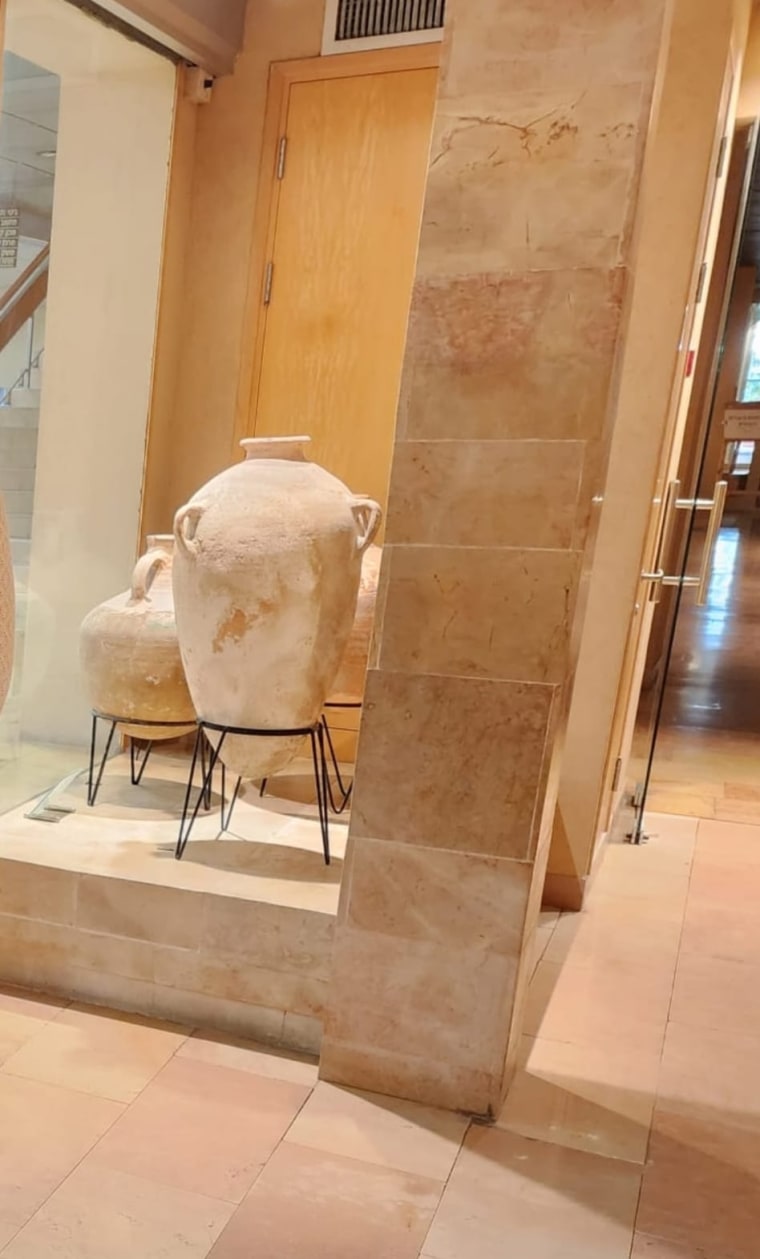 4-year-old Boy Breaks 3,500-Year-Old Jar In Museum In Israel