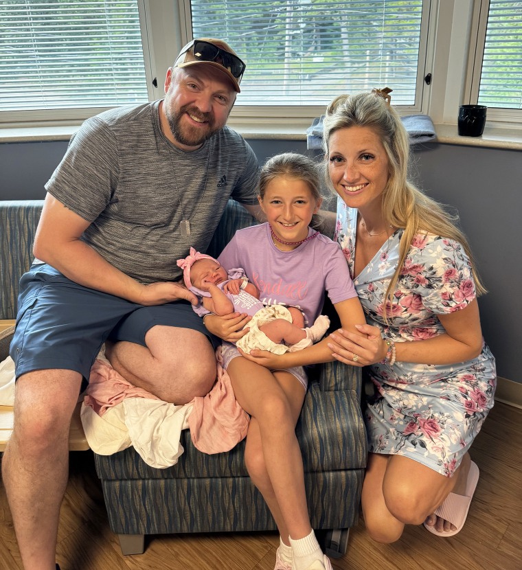 Mom Delivers Baby In Car And Dad Cuts Cord In Dunkin’ Parking Lot