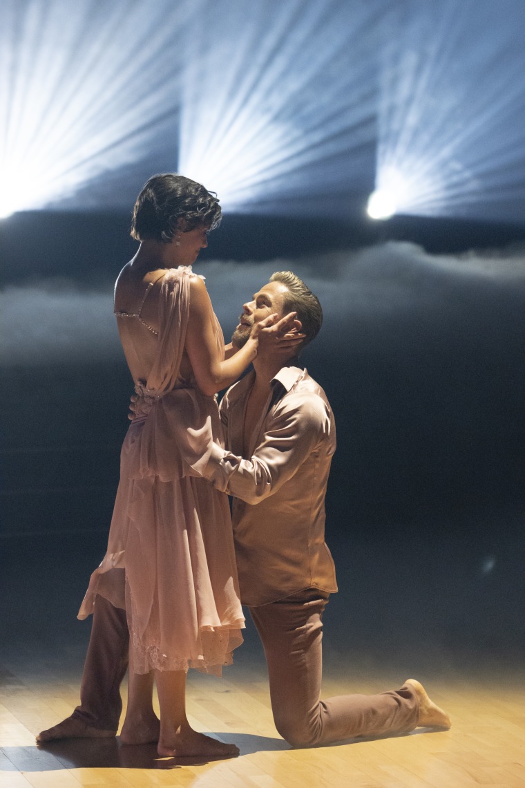 What Happened to Derek Hough’s Wife Hayley? All About the Dancer's ...