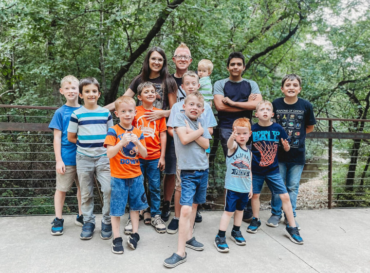 Widow, Widower Marry 5 Weeks After They Meet, Combine 11 Kids