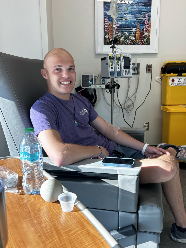 College Student, 20, Details 1st Sign of Testicular Cancer, Groin Soreness