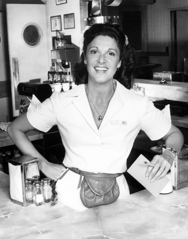 Linda Lavin, 'Alice' Star, Dies at 87