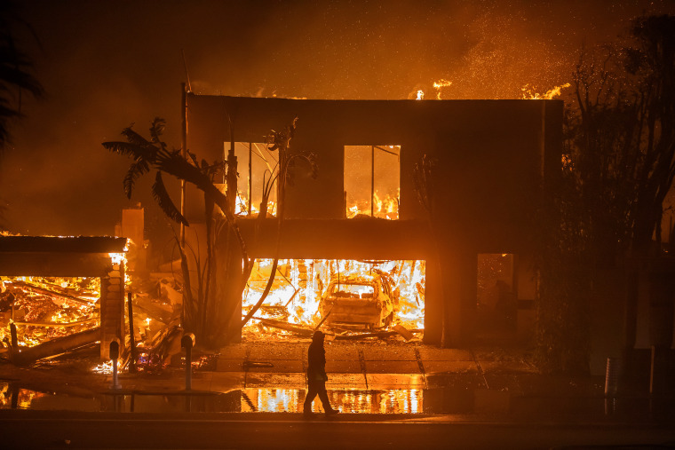 Incendios en Los Ángeles: mueren al menos 5 personas y 100,000 son ...