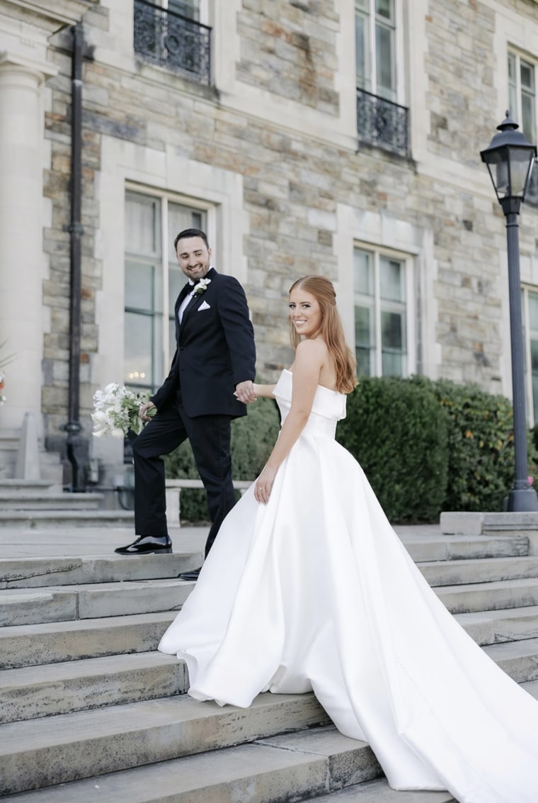 When A Couple Forgot Their Wedding Rings, Moms Saved The Day