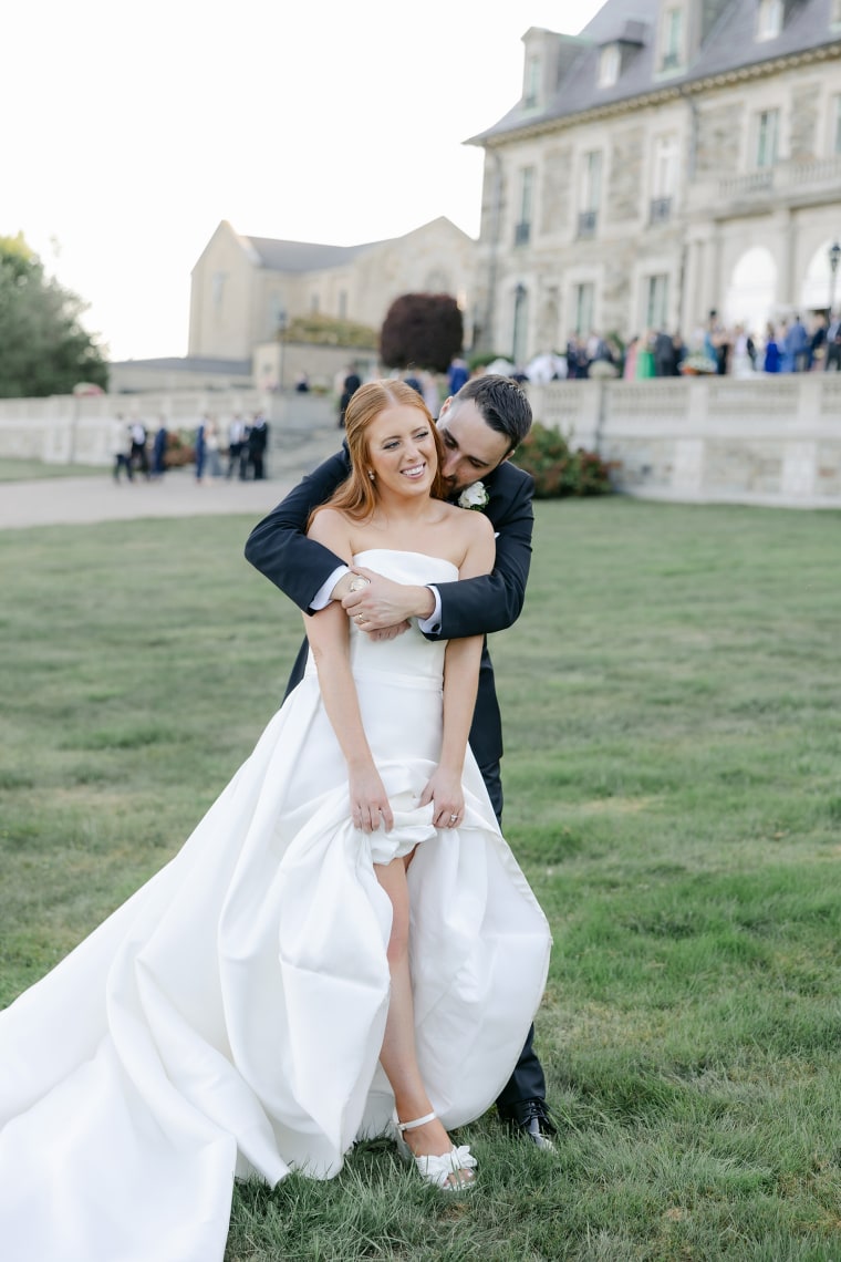 When A Couple Forgot Their Wedding Rings, Moms Saved The Day