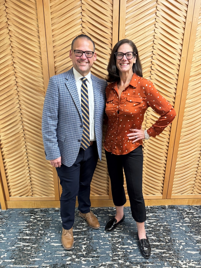 Couple Loses 300 Pounds Together With 1 Weight-Loss Procedure