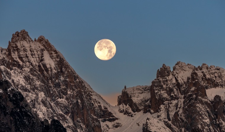 What February 2025's Full Moon In Leo Means For Your Sign