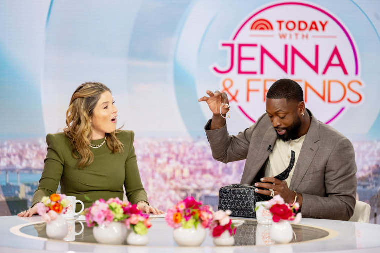 Dwyane Wade Reveals Contents Of His 'Murse' On TODAY