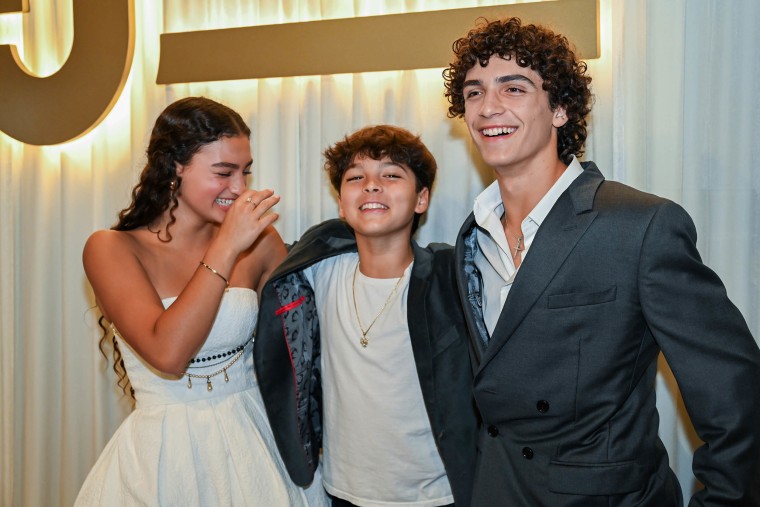 Matthew McConaughey, Wife Camila And 3 Kids Pose On Red Carpet