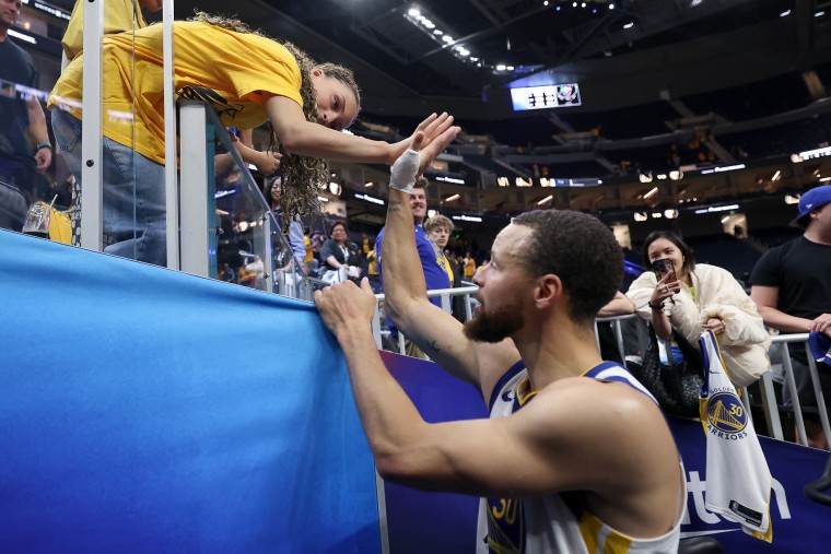 Steph Curry’s Daughter Riley Attends Warriors NBA Play-In Game