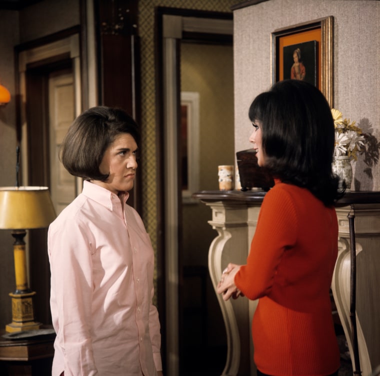 Ruth Buzzi, comedy sketch player on groundbreaking series 'Laugh-In ...