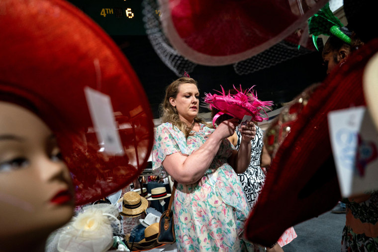 Preakness Stakes: Photos of the fashion and Journalism's home stretch