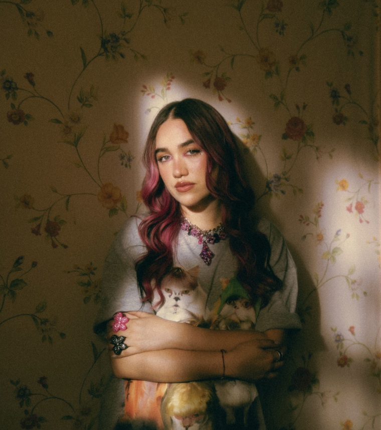 Ela Taubert Breaks Down 5 Songs From Debut Album 'Preguntas A Las 11:11 ...