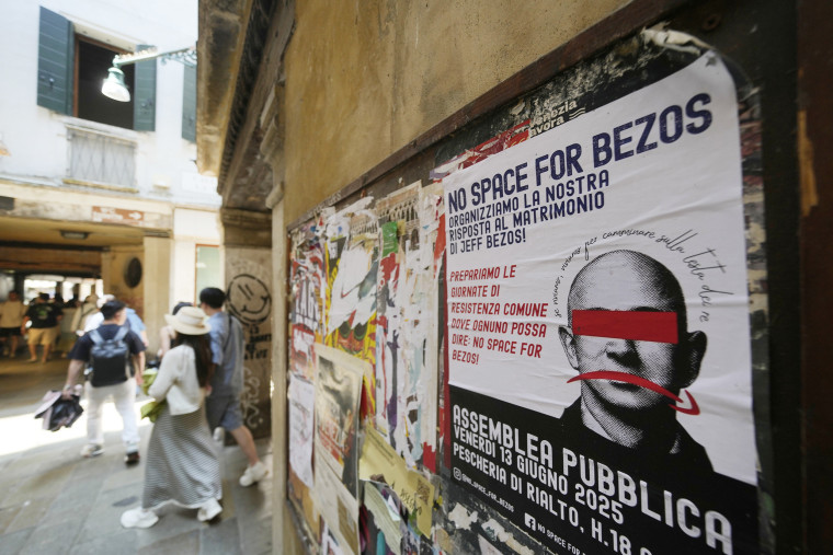 Lauren Sánchez Shares First Peek Of Wedding To Jeff Bezos In Venice