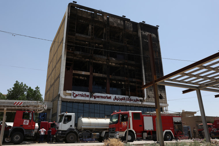 Iraq market fire, kills dozens state media says