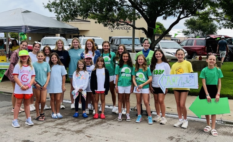 Texas Girls’ Lemonade Stand Raises Over $20K for Camp Mystic Flood Relief