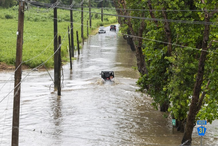 El huracán Erin crece y se fortalece: emiten vigilancia de tormenta en ...